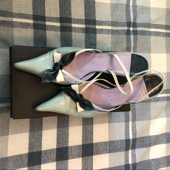 TJ Collection | Shoes | Tj Collection Super Cute Unique Bow Tie Leather ...